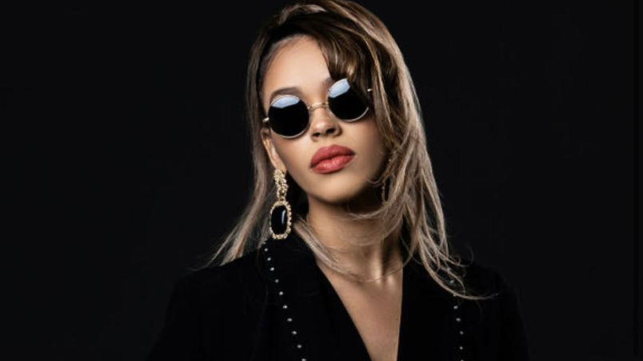 La Cantante Erika Lane lanzó su nuevo sencillo Consejos de Papa ...